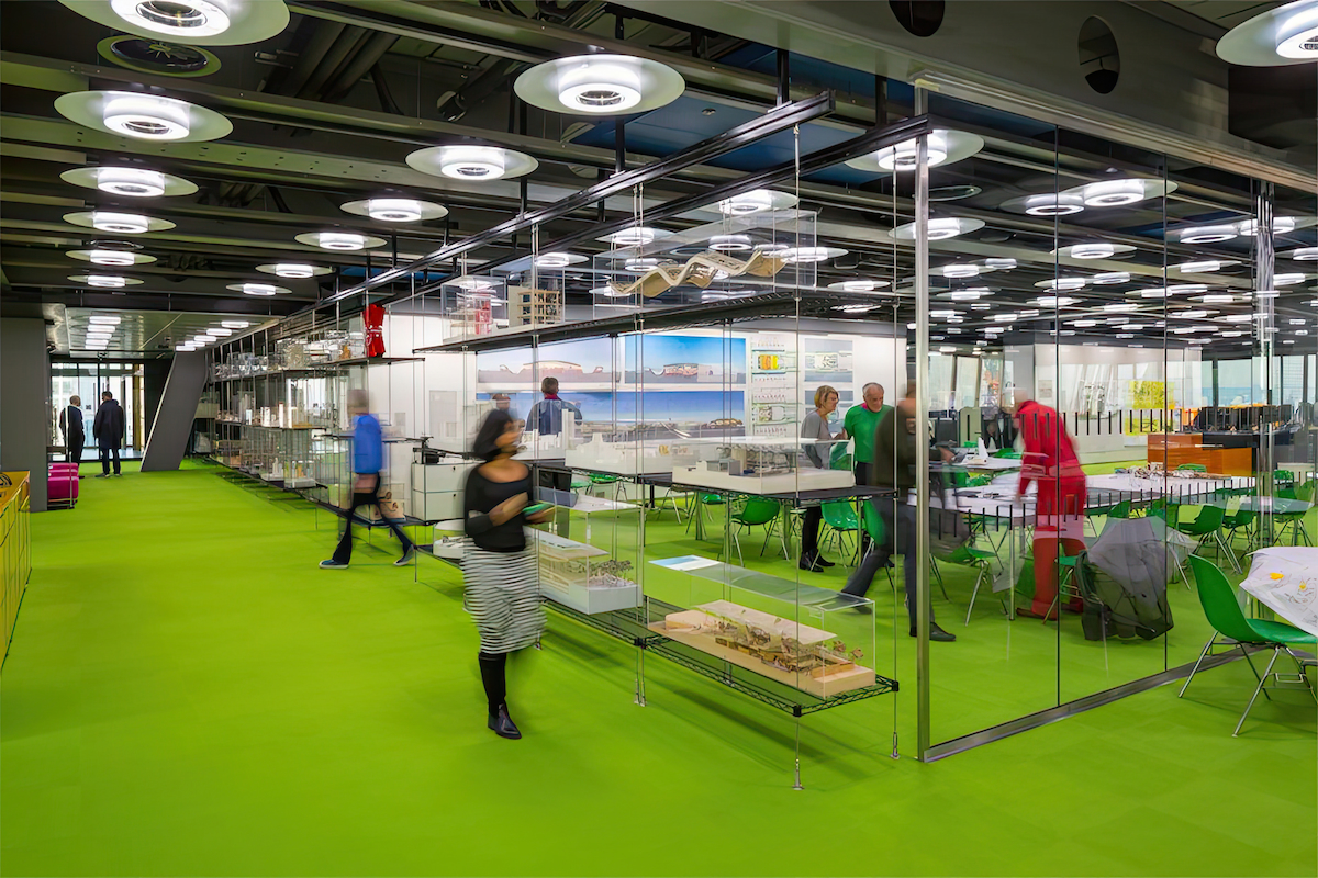 12 Trade Fair Display Designs That Attract Crowds Instantly